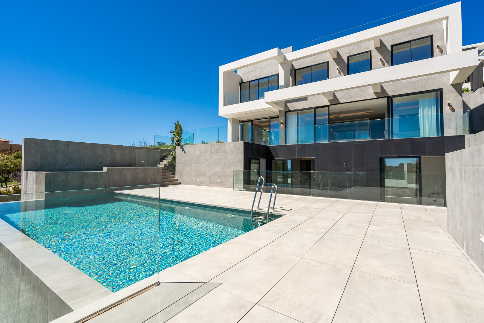 The Smart Investment Guide to Spanish Properties